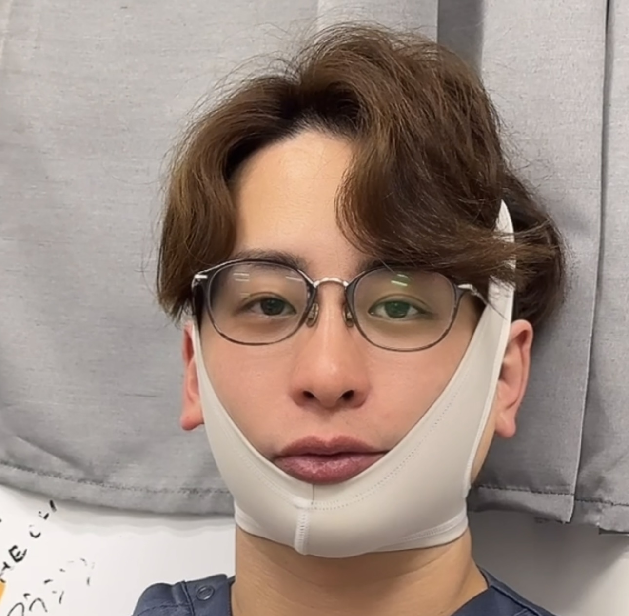 【基礎知識徹底解説】顔の脂肪吸引後にフェイスバンドは必要、不要？ | BLINC CLINIC